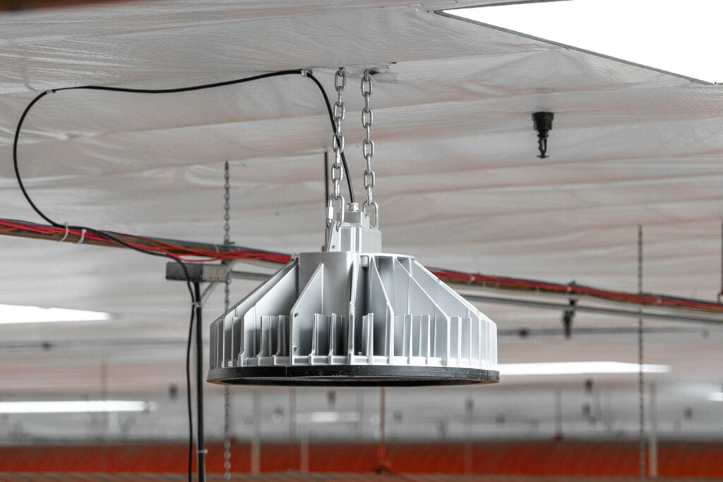 Rugged LED Lighting: TOMAR High-Bay Luminaires – TOMAR Industrial